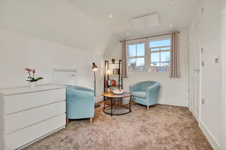 Large, Private, En Suite Studio - With Kitchenette - Central London