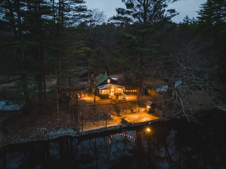 Cozy Riverfront Cabin With Dock & Pool - Corinth, NY