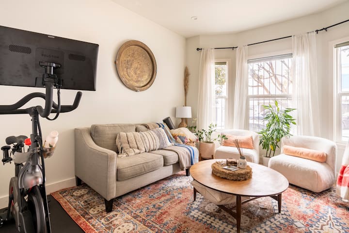 Bayview Delight With Hotel Like Amenities - San Francisco, CA