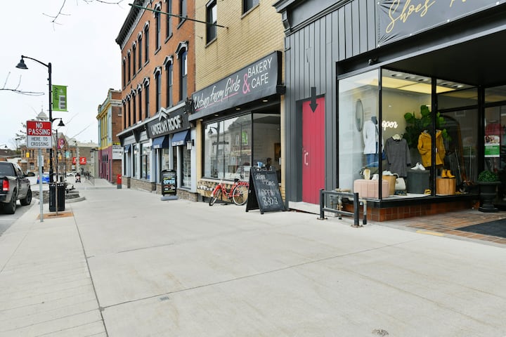 Downtown Arnprior -All You Need Is Just Steps Away - Arnprior