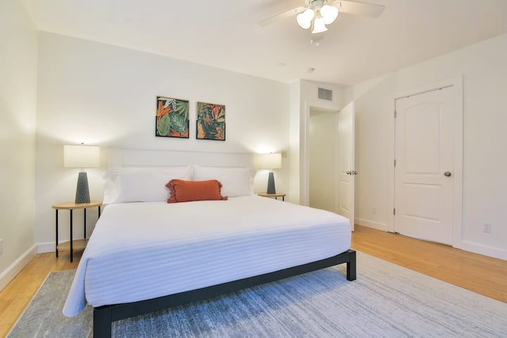 Coral Cottage - Near Siesta Key & Lido Beach - Sarasota, FL