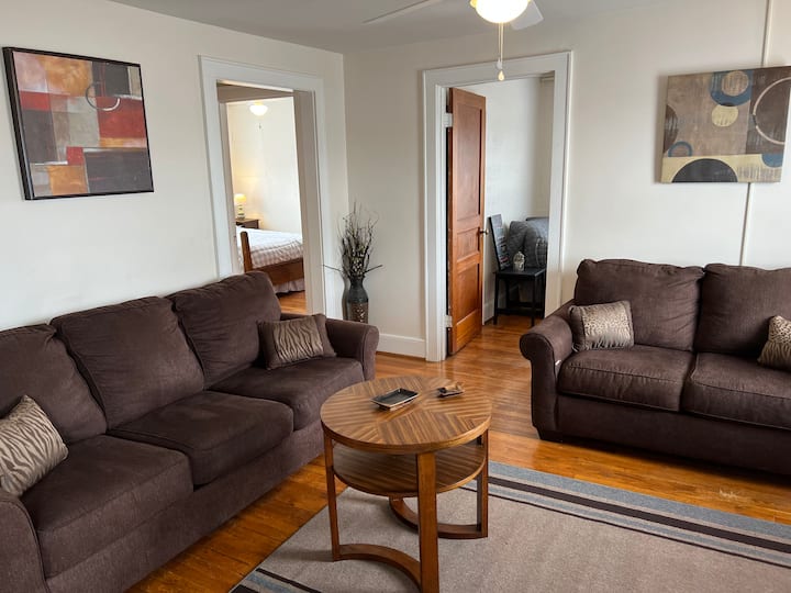 City Living In Peace & Quiet 3 Bedroom/1 Bath Apt. - Virginie-Occidentale