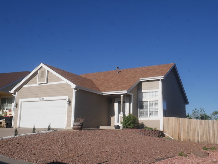 Cozy Modern Farmhouse/ Near Popular Attractions! - Colorado