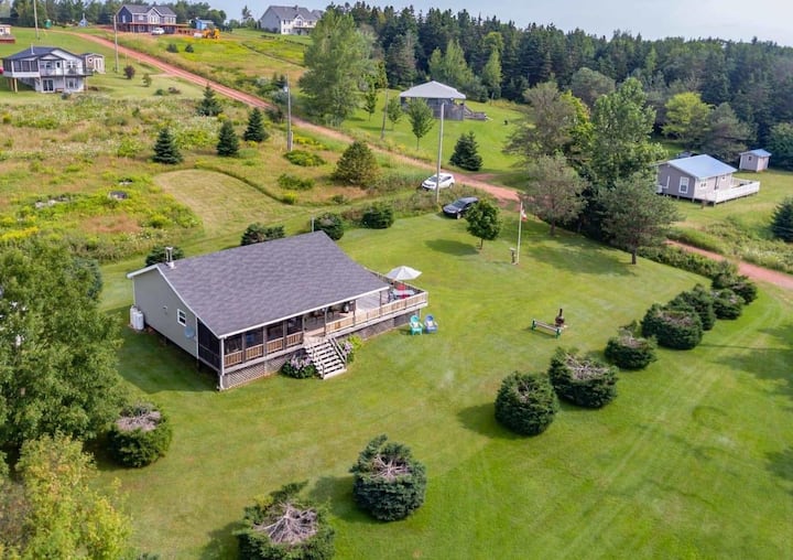 Cozy Cottage - South Shore Prince Edward Island. - Prince Edward Island