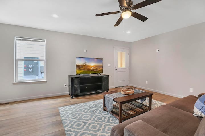 Brand New Construction Duplex, Clean & Cozy - Twin Falls, ID
