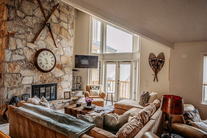 Villagesquare+balcony+fireplace+3bed/2.5bath - Stratton, VT