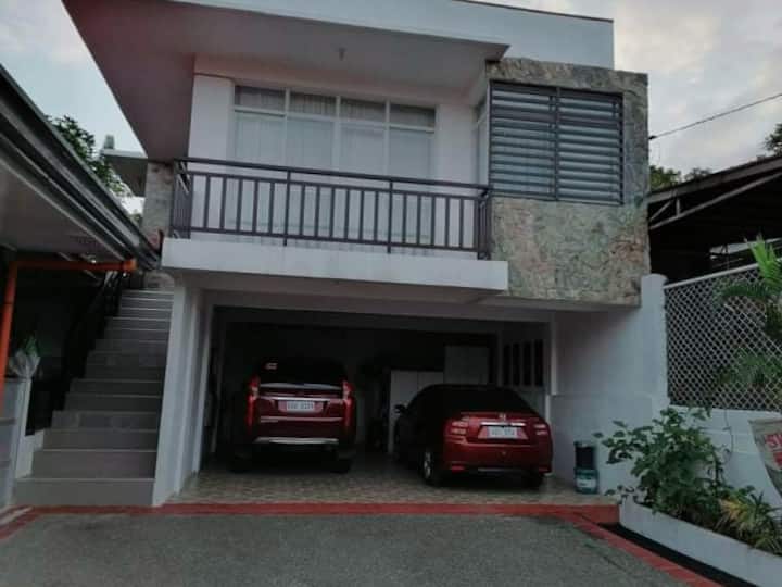 Malz Place- A Two Bedroom Home For Family - Tagaytay