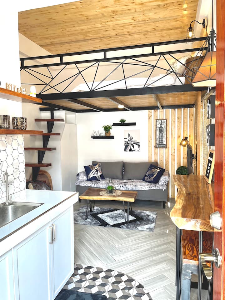 Modern Unit In Subic - Subic