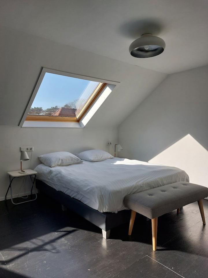 Stay & Dine Right At The Dune Crossing. - Vlissingen