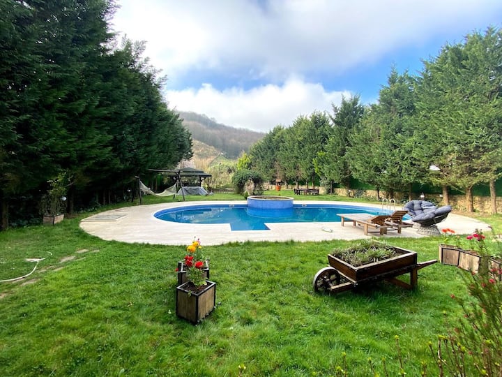 Beykoz Orman Içinde Havuzlu Lüks Villa - Riva