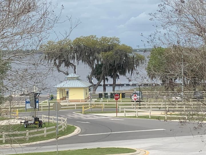 Lake Minneola Townhouse - Clermont, FL