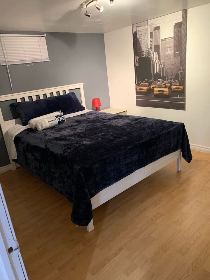 Sam's Place 2 Bedrooms /Fire Place - Niagara Falls