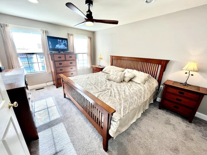 Wildwood Gem In The Middle Of All W/ King Bed - North Wildwood, NJ