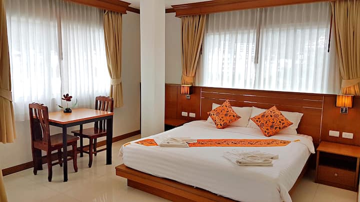 Bright Studio, Kitchen & Balcony - Patong Beach