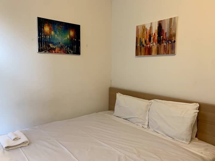 North Beacon Hill ,1 Bedroom 1 Bath Private Patio - Seattle, WA