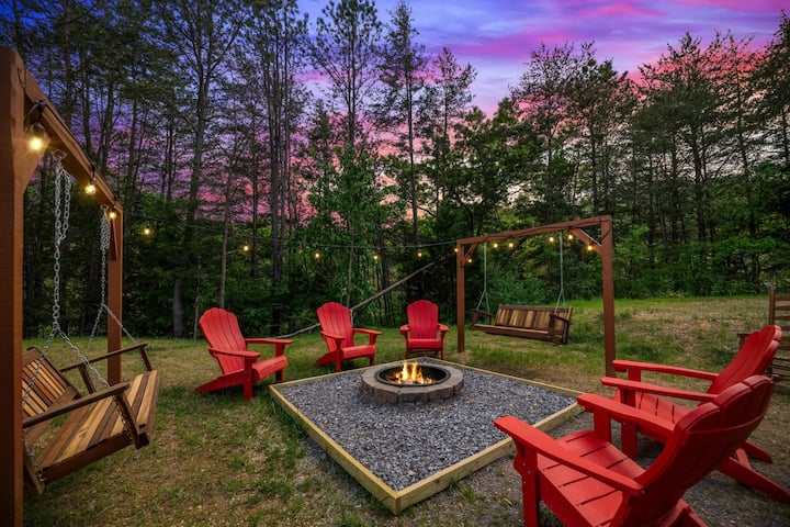 Family Retreat-nr Theisland, Backyard, Bbq, Hottub - Pigeon Forge, TN
