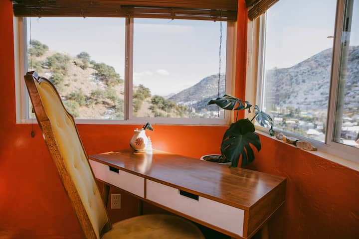 Old Bisbee Casita. Great View + Parking - Bisbee, AZ