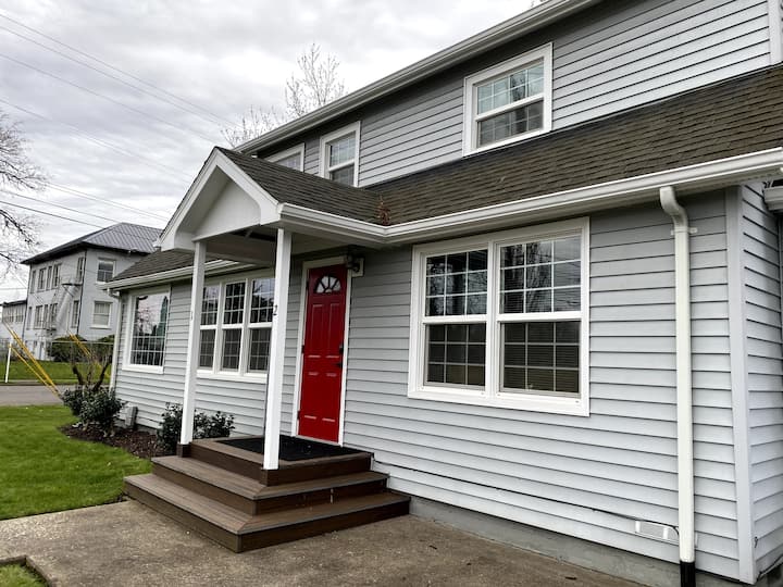 Comfortable Apartment In A Convenient Location. - Springfield, OR
