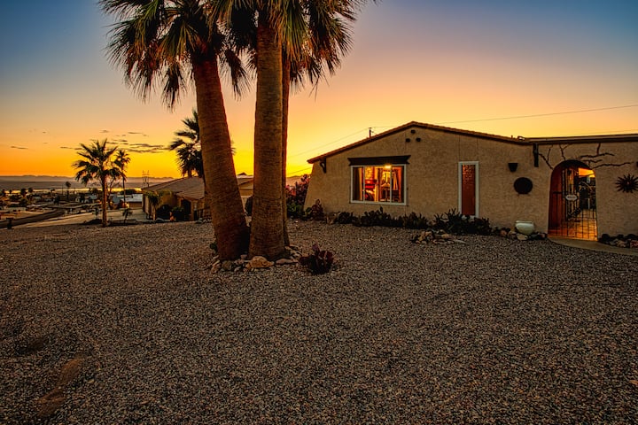 A Wonderful Vacation Home For Family & Friends - Lake Havasu City, AZ