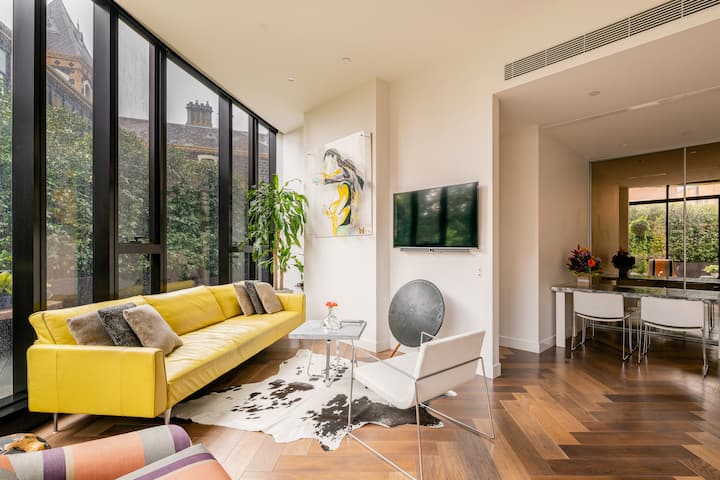 Hidden Gem On St Kilda Road… - Melbourne