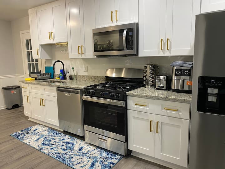 2bprivate Bedroom /1b - 10minutes From Atl Airport - Atlanta, GA