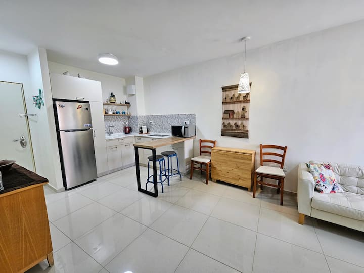 Very Nice Two Bedroom Apartment In Caesarea - Israel