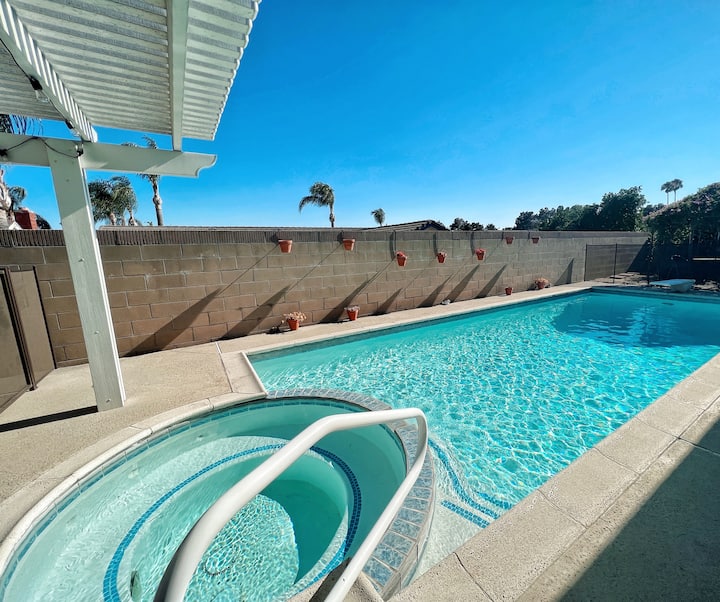 Pool House Downtown Medical Centermonthly Discount - Montclair, CA