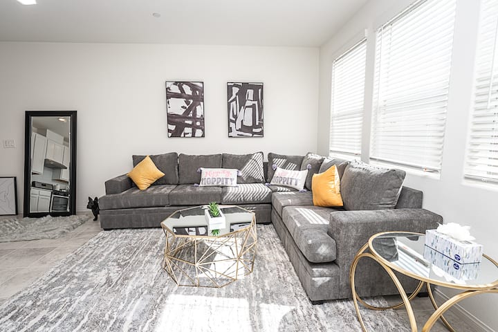 ❤️Luxury And Modern 5 Br Vegas Home With Pool Table - Las Vegas Strip, NV
