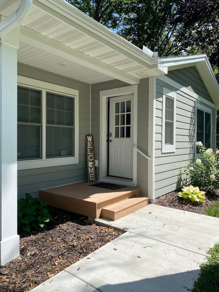 Quiet Apt Home In Residential Neighborhood - Lake Minnetonka, Wayzata