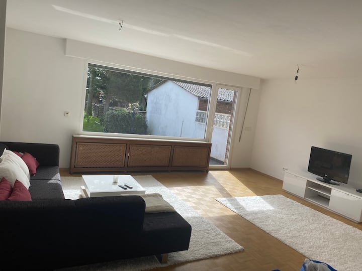 Behagliches Haus Mit Garten Und Parkplatz. - Pulheim