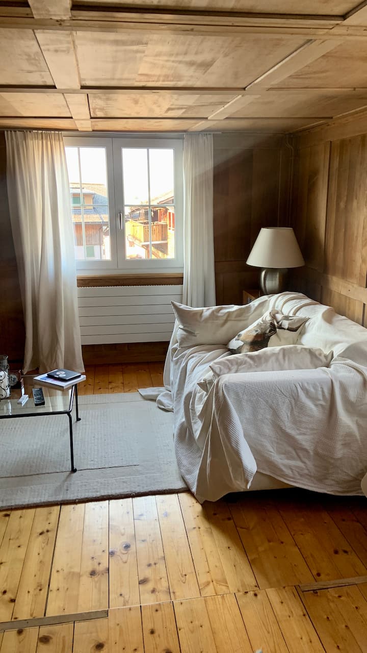 Gemütliches Chalet Mit Kachelofen - Kanton Glarus