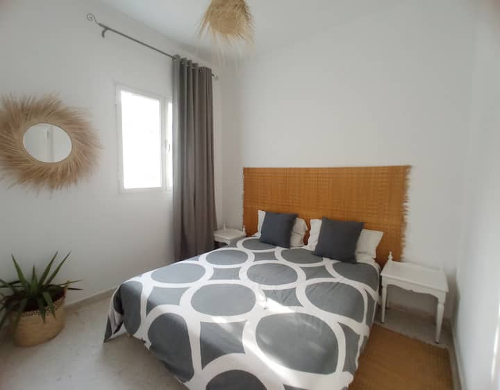 Petite Villa Rénovée Avec Jardin, La Marsa - Sidi Bou Said