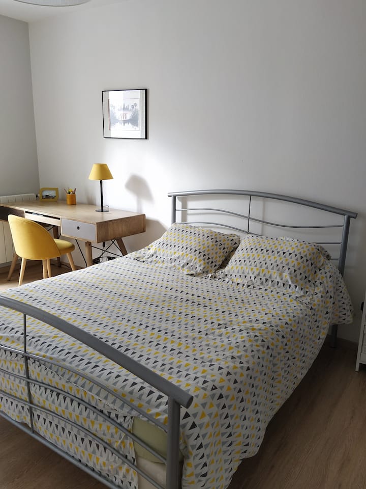 Chambre Et Terrasse Privées à La Rochelle - ラ・ロシェル