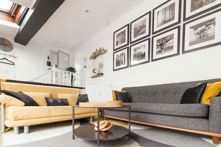 Cosy Bumblebee - Frome Longleat Bath Checkout 2pm - Frome