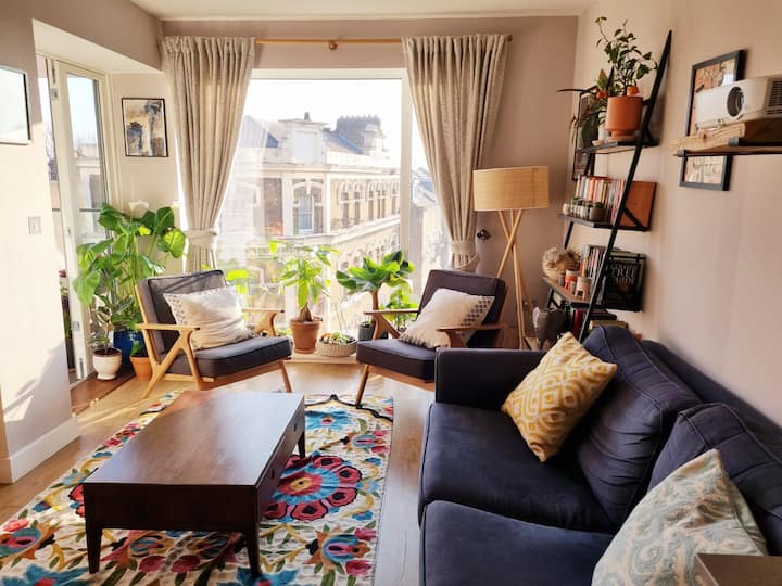 Gorgeous Apartment Overlooking Camberwell Green - Waterloo Station - London