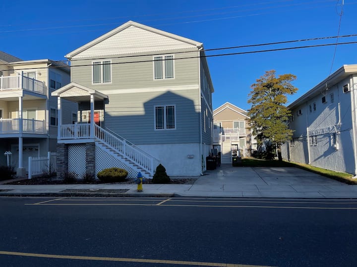 Prime Location And Great Space For Large Families. - Cape May, NJ