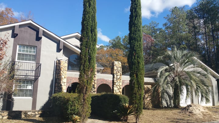 Secluded 4 Bedroom Cottage With Indoor Fireplace - Congaree National Park, South Carolina