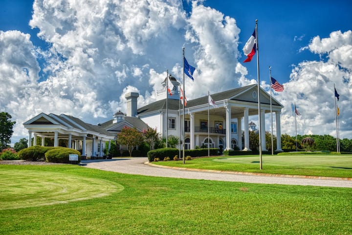 Condo Located On The Ninth Hole Of Golf Course - Myrtle Beach