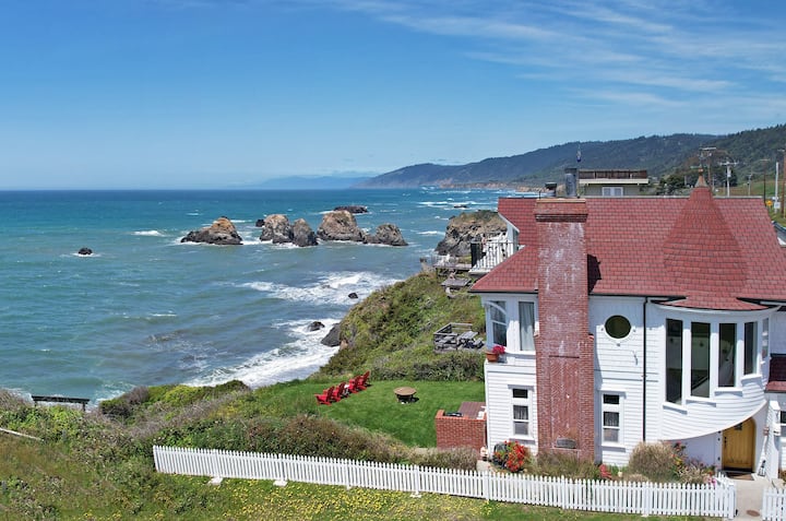 Westport Landship Oceanfront Home - Westport Beach, CA