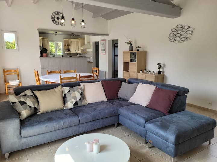 Maison Chaleureuse Avec Jardin, Classée 3* - L'Île-d'Yeu