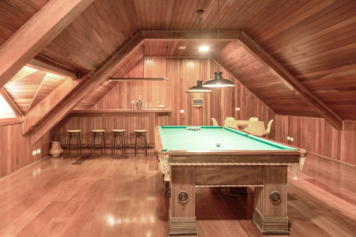 Huge Penthouse | Capivari | 8 Bedrooms |Games Room - Campos do Jordão