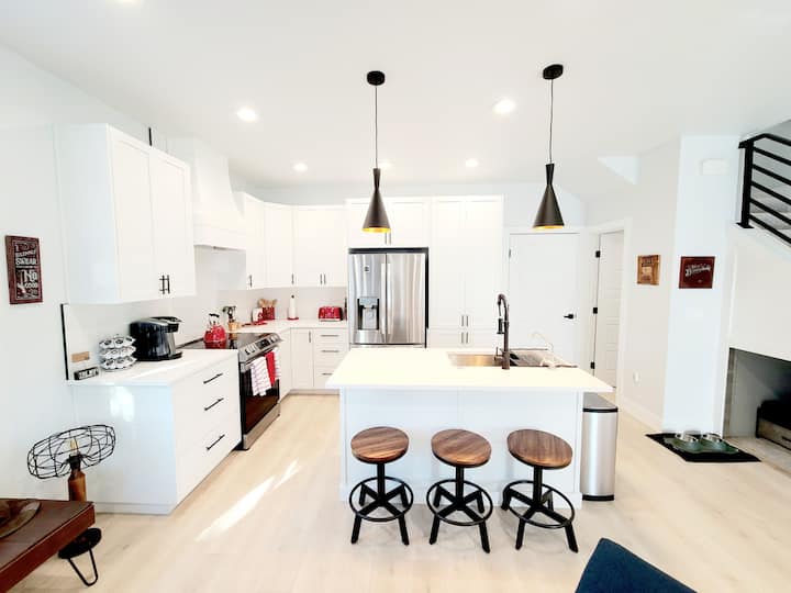 Local Host: 3br 2.5ba By Bsu Dt Greenbelt & Skiing - Boise, ID