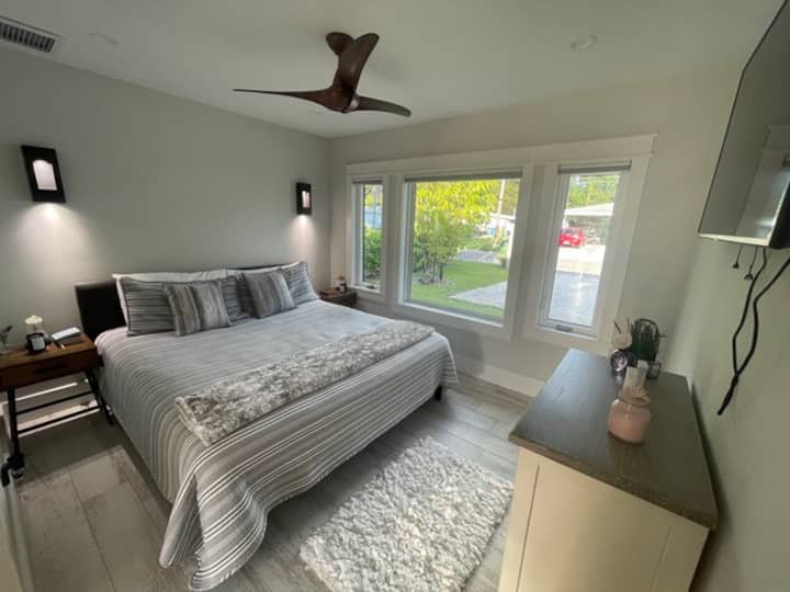 Amazing 3 Bedroom 2 Bathrooms Pool And Spa Home!! - Bradenton, FL