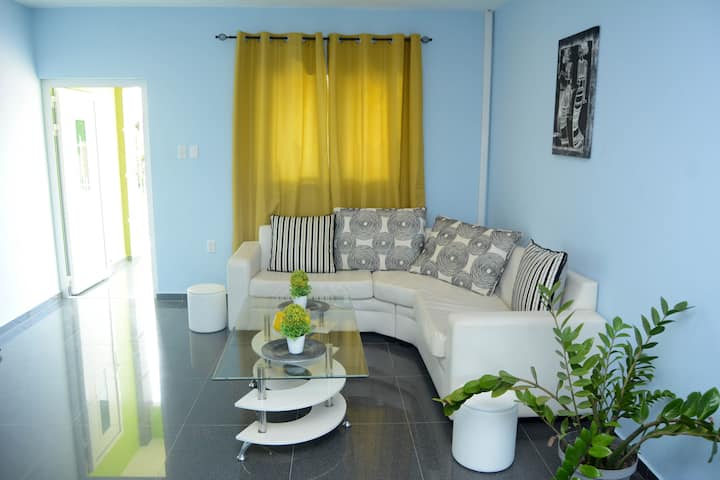 Central 2br, 2ba With Full Ac @ Vivir Contento Apt - Curaçao