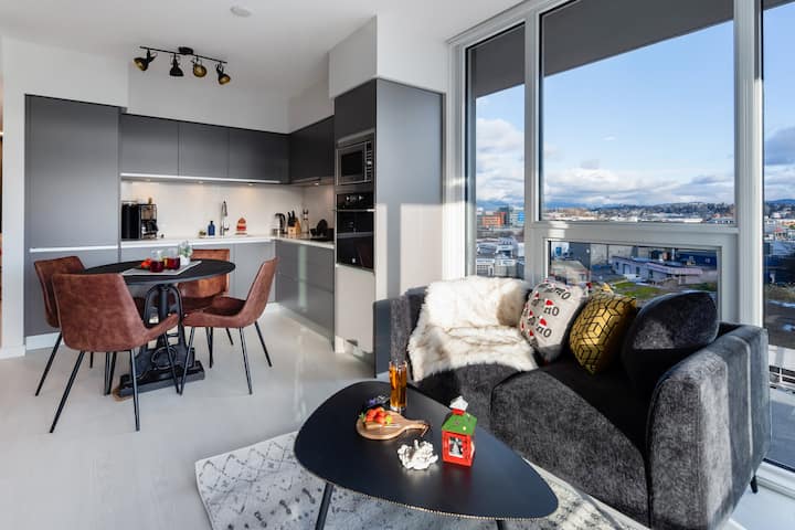 Trendy Two Bedroom With Parking Olympic Village - North Vancouver