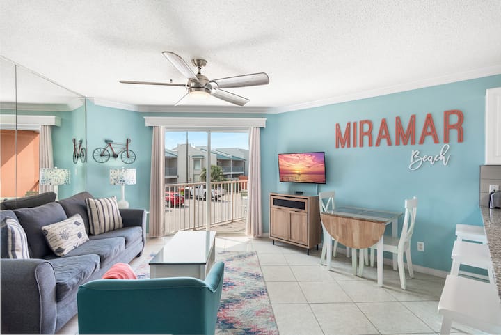 Renovated Condo W/ Ocean View, Steps From Beach - Miramar Beach, FL