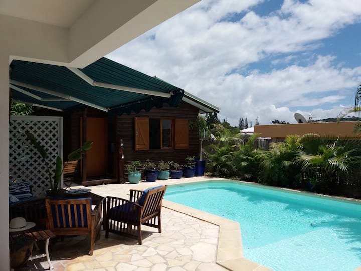 Logement Calme Devant Piscine - Nouméa