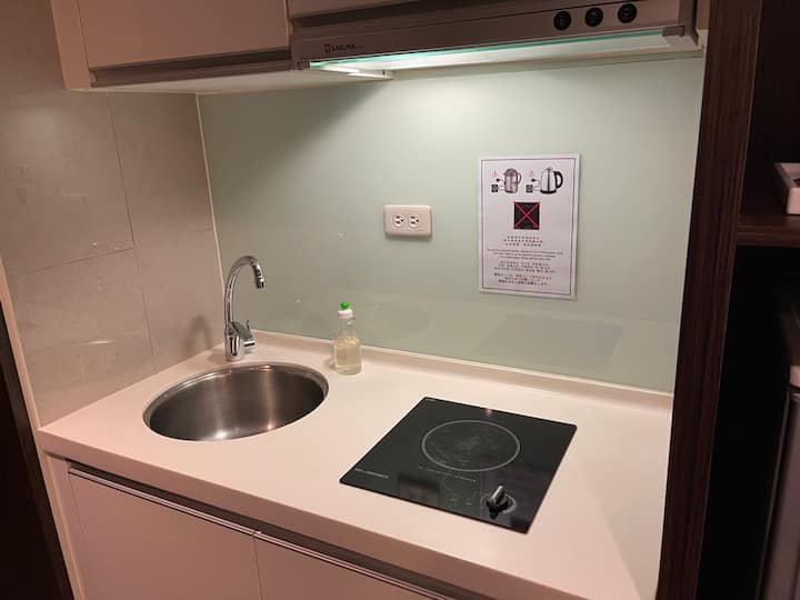 台北車站 五鐵共構 酒店式公寓  京站花園廣場 食衣住行超便利 出差遊學旅遊好選擇(1-4人） - Taipei
