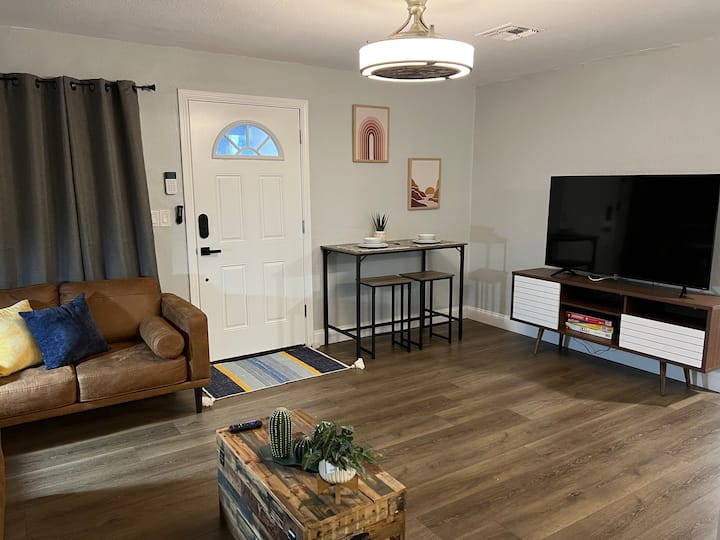 Modern 3b Near Central / Dt Phx + Hiking Trails - Phoenix, AZ