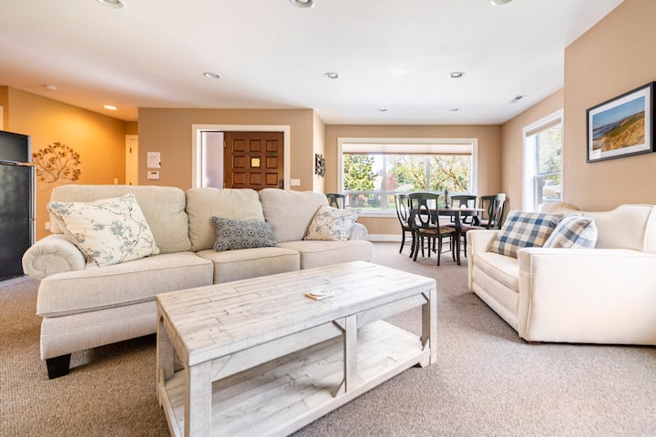 Royal Oaks "Golf Chalet" - Vancouver, WA